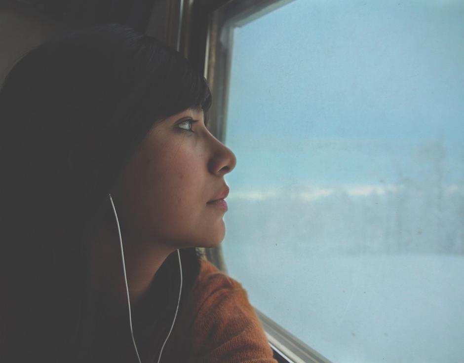 Listen to an exclusive track from Laura Luna - The Wire